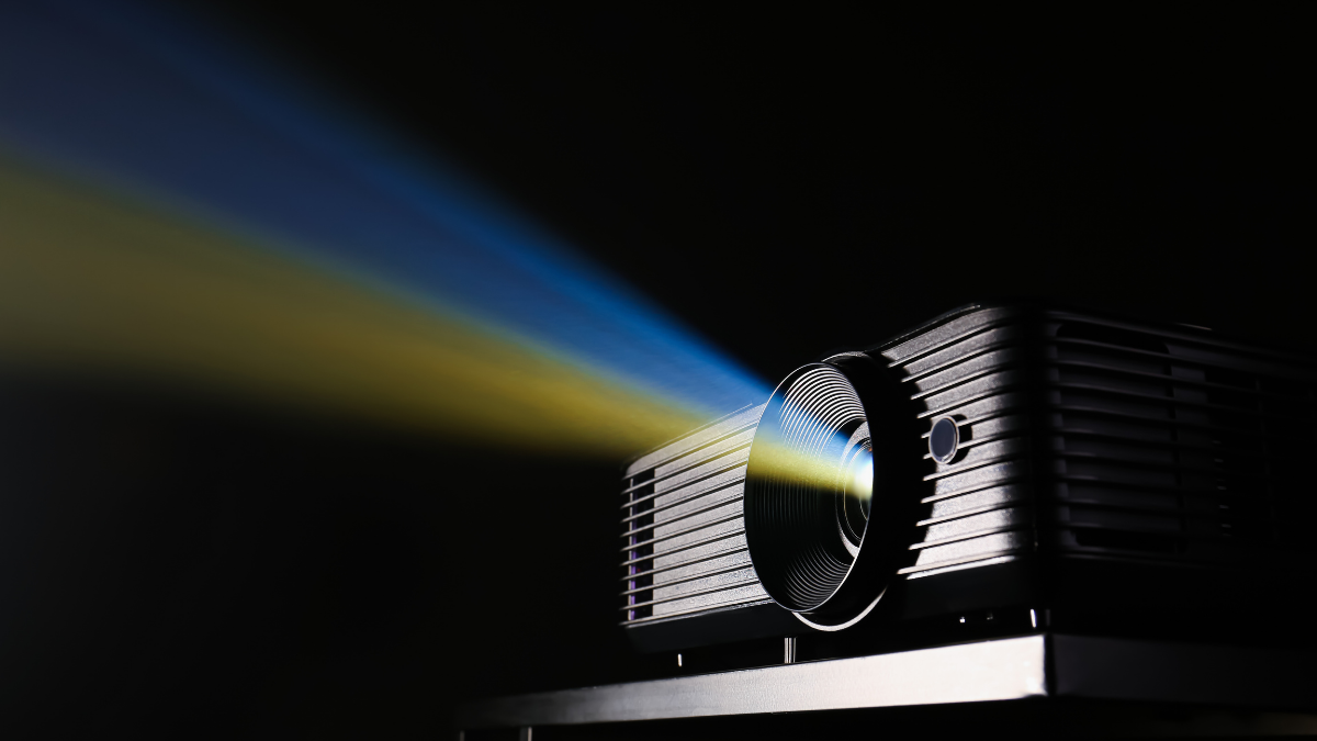 LCD Projector vs DLP Projector: The 5 Key Essential Differences